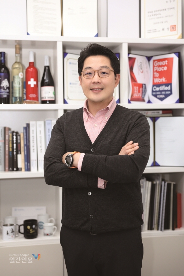 아이디퀀티크(IDQ)(유) 엄상윤 대표 - 독보적인 양자 보안 기술의 상용화에 도전하며 안전한 양자 시대 연다